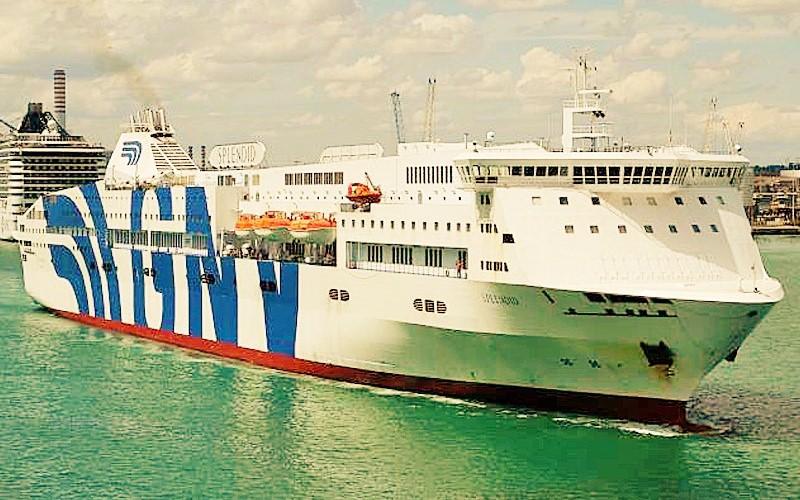 Pressmare | GNV- MSC Splendid, a Genova la prima nave trasformata in ...