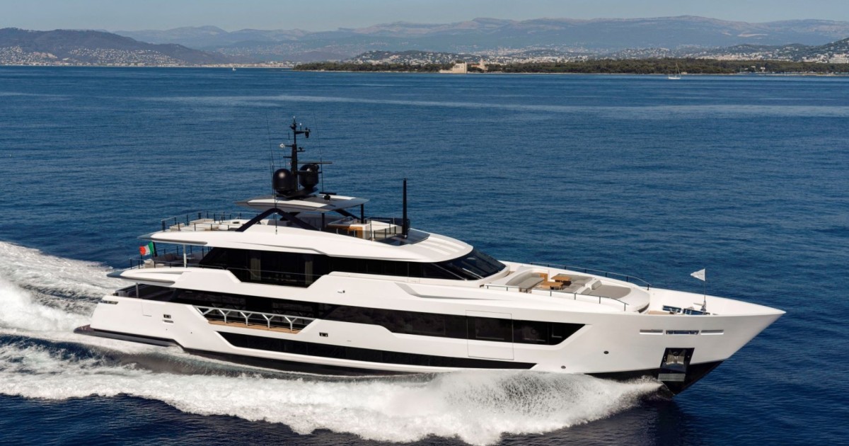 Pressmare | Custom Line present the Custom Line 140’ superyacht
