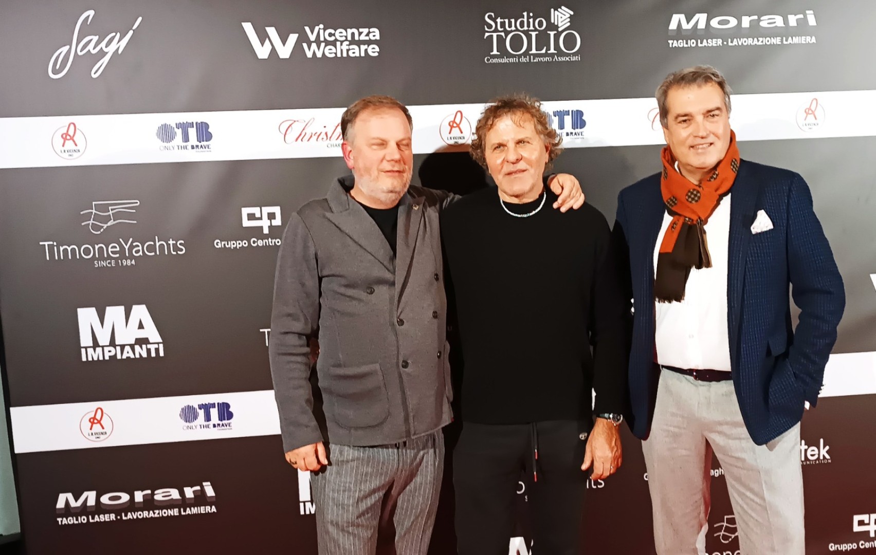 Pressmare | Timone Yachts Group, mettono un premio alla serata Charity ...