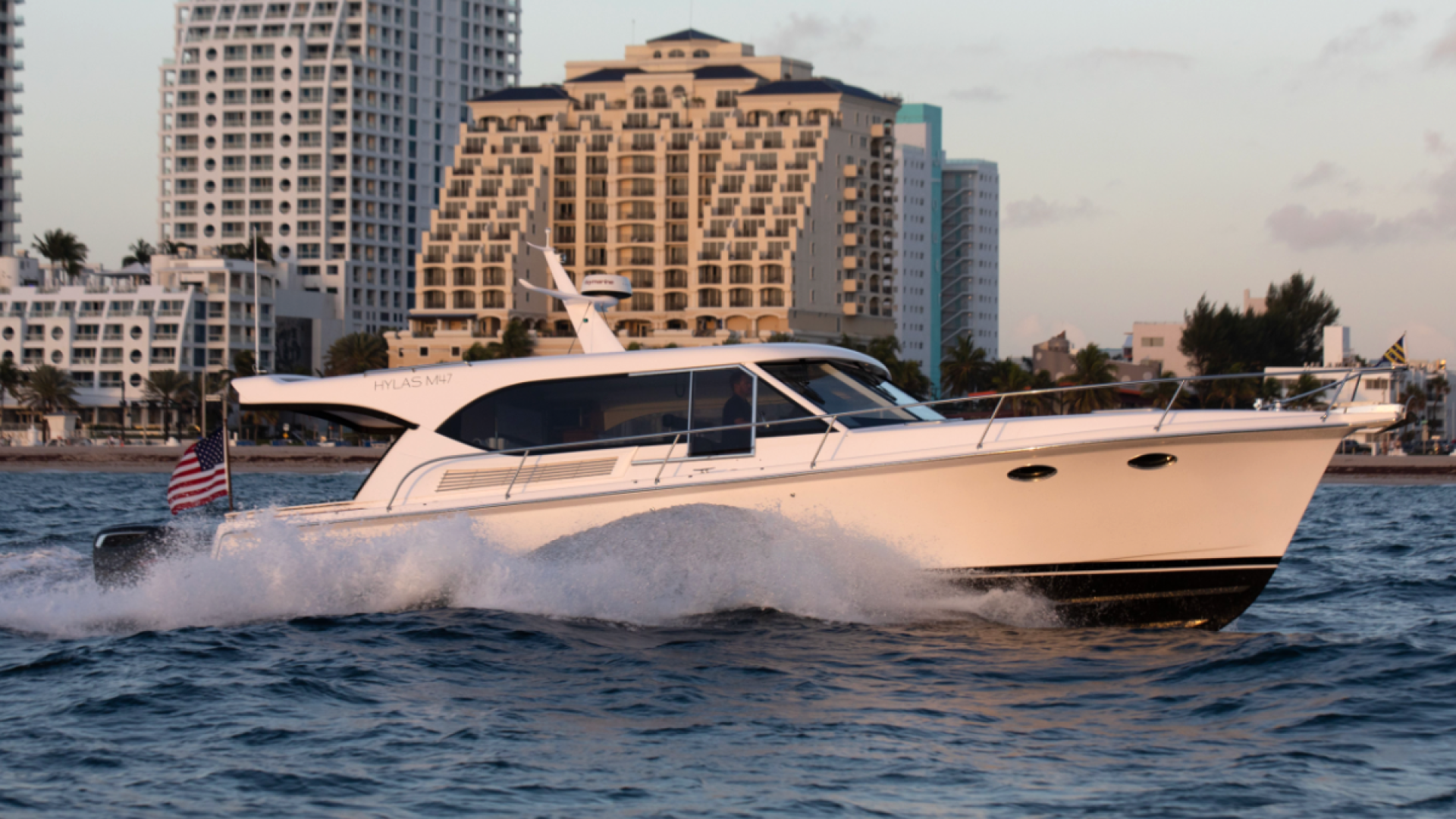 Pressmare | First diesel outboard yacht Hylas M47 has arrived in America