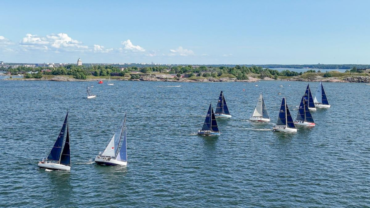 Pressmare | Spectacular start in Helsinki, Roschier Baltic Sea Race