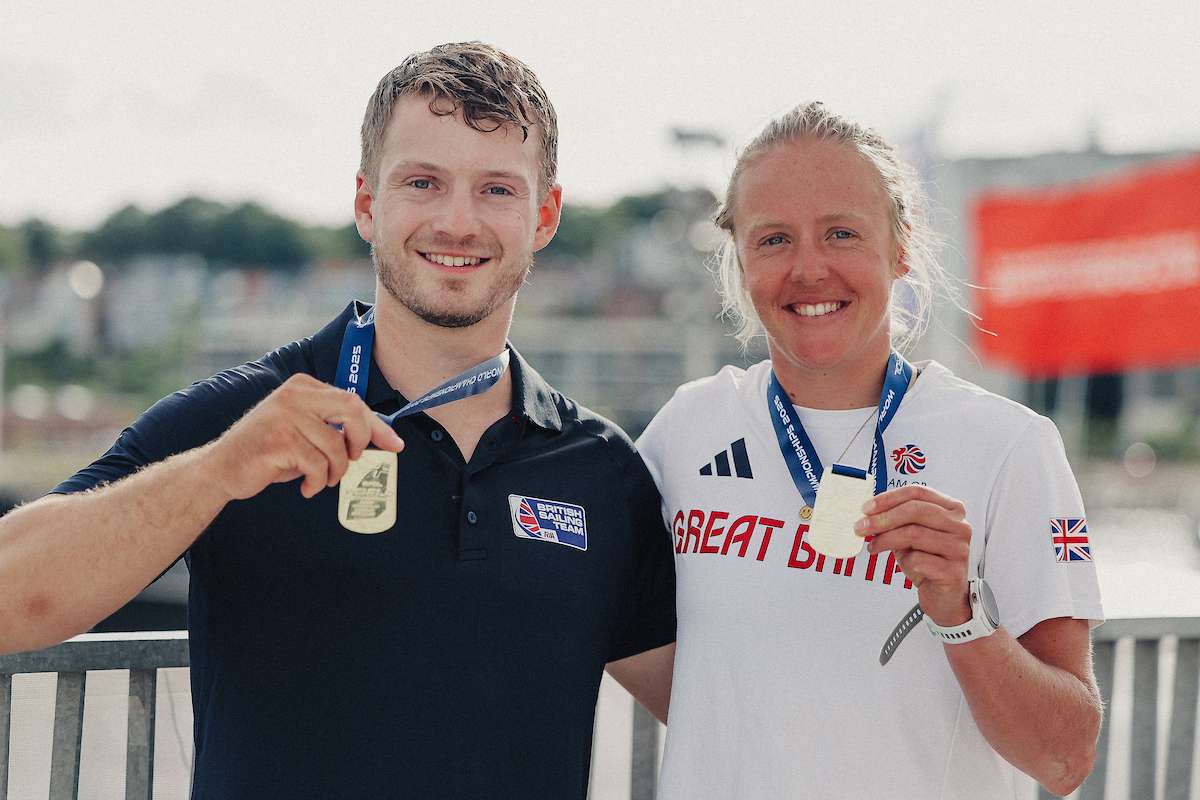 Pressmare | Emma Wilson and Andy Brown crowned 2025 iQFOiL World ...