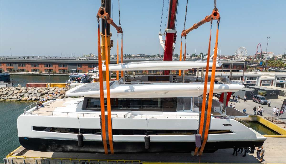 Pressmare | VisionF Yachts launches second E-CAT 80 solar electric ...