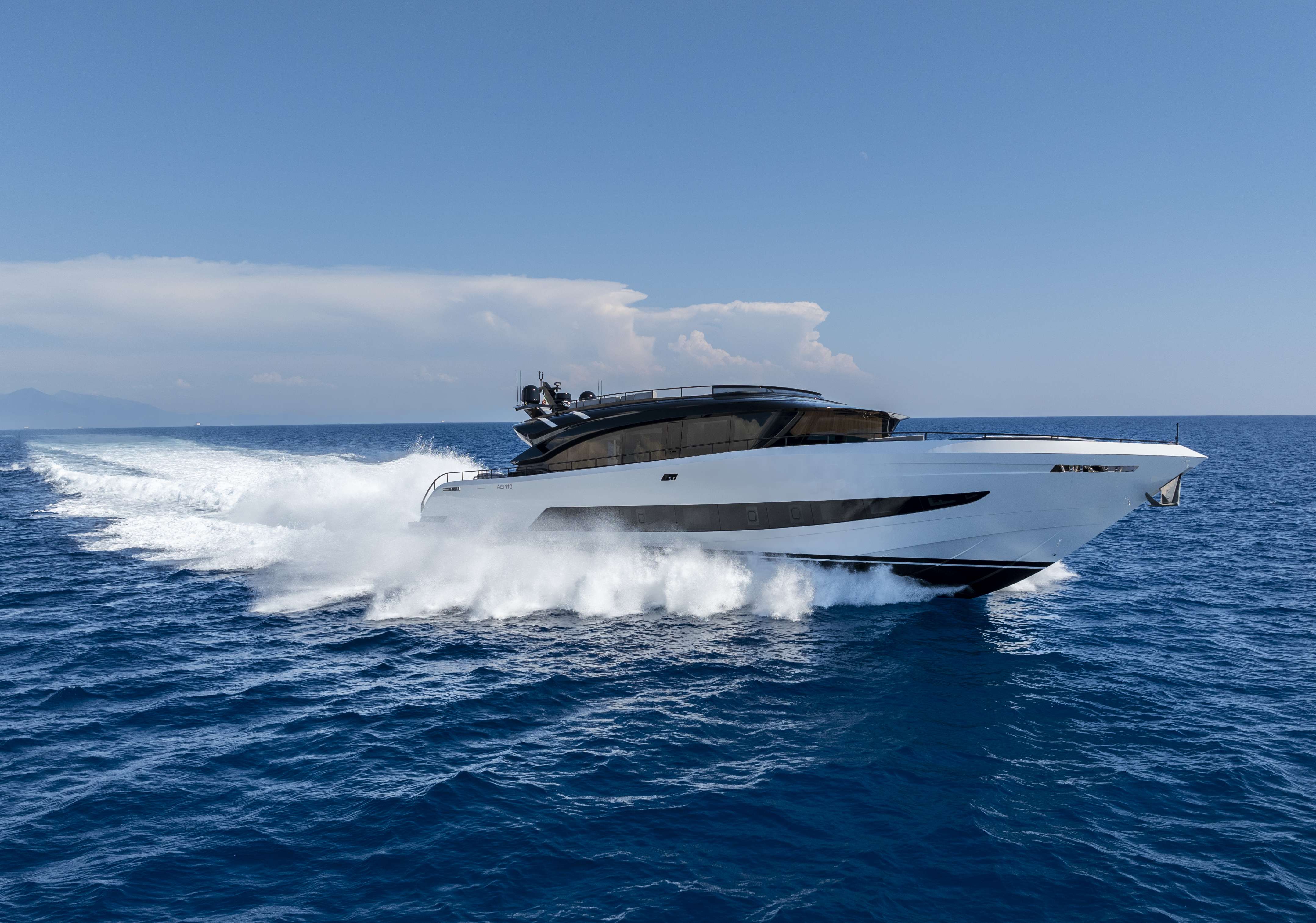 Pressmare | AB 110 debuts in Fort Lauderdale with the new AI System by ...