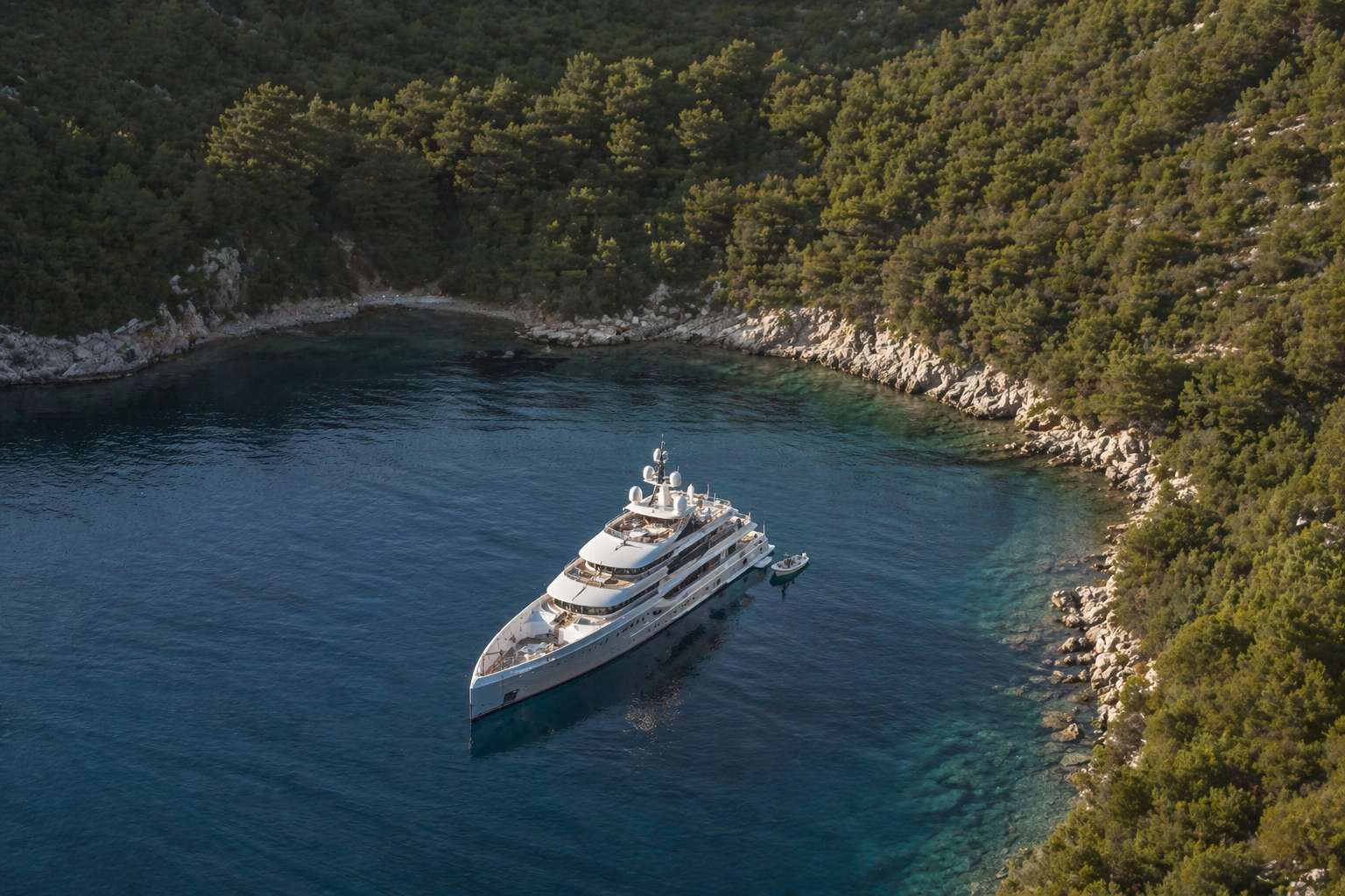 Pressmare | Decarbonisation in yachting: Pollicardo (SYBAss) on energy ...